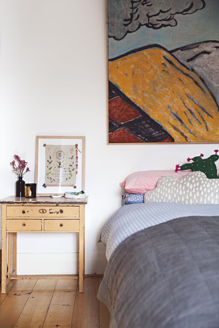 How To Make A Hotel Room Feel More Like Home Apartment Therapy